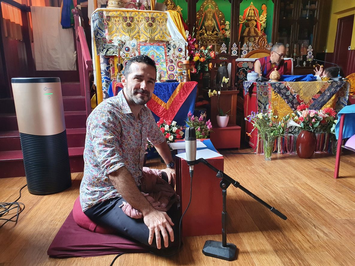 The training of an opera singer helps me in translation, says Marc ...
